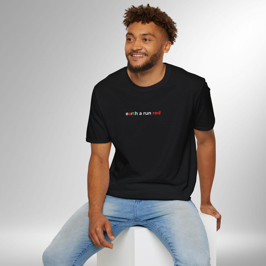 Rasta Clothing Earth a Run Red Unisex T-shirt | Minimalist Text Reggae ...