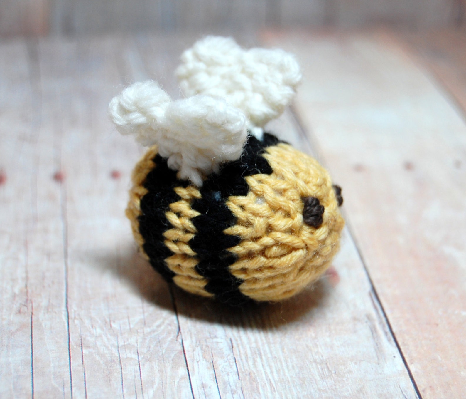 Bee Knitting Pattern and Picture Tutorial, Instant Download, Knit Bee ...