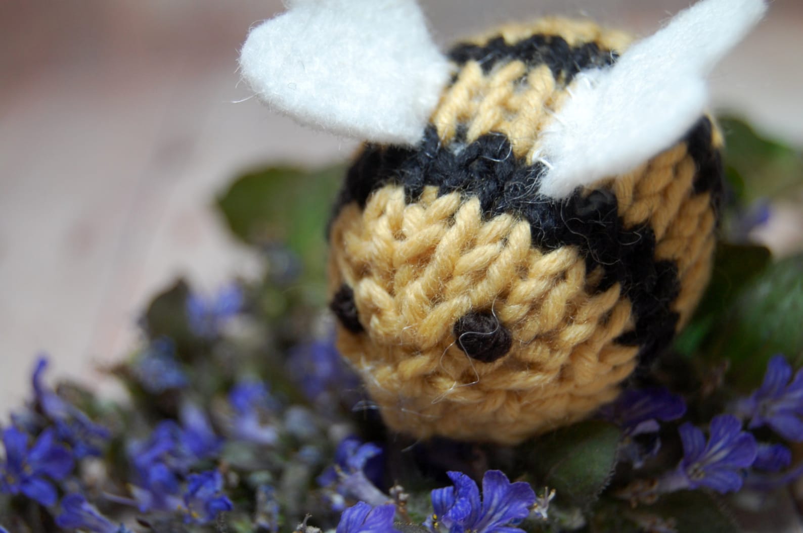 Bee Knitting Pattern and Picture Tutorial Instant Download | Etsy