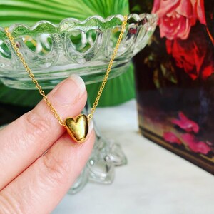 Floating Heart Necklace Valentine Pendant Gift Brass Gold Tone Simple ...