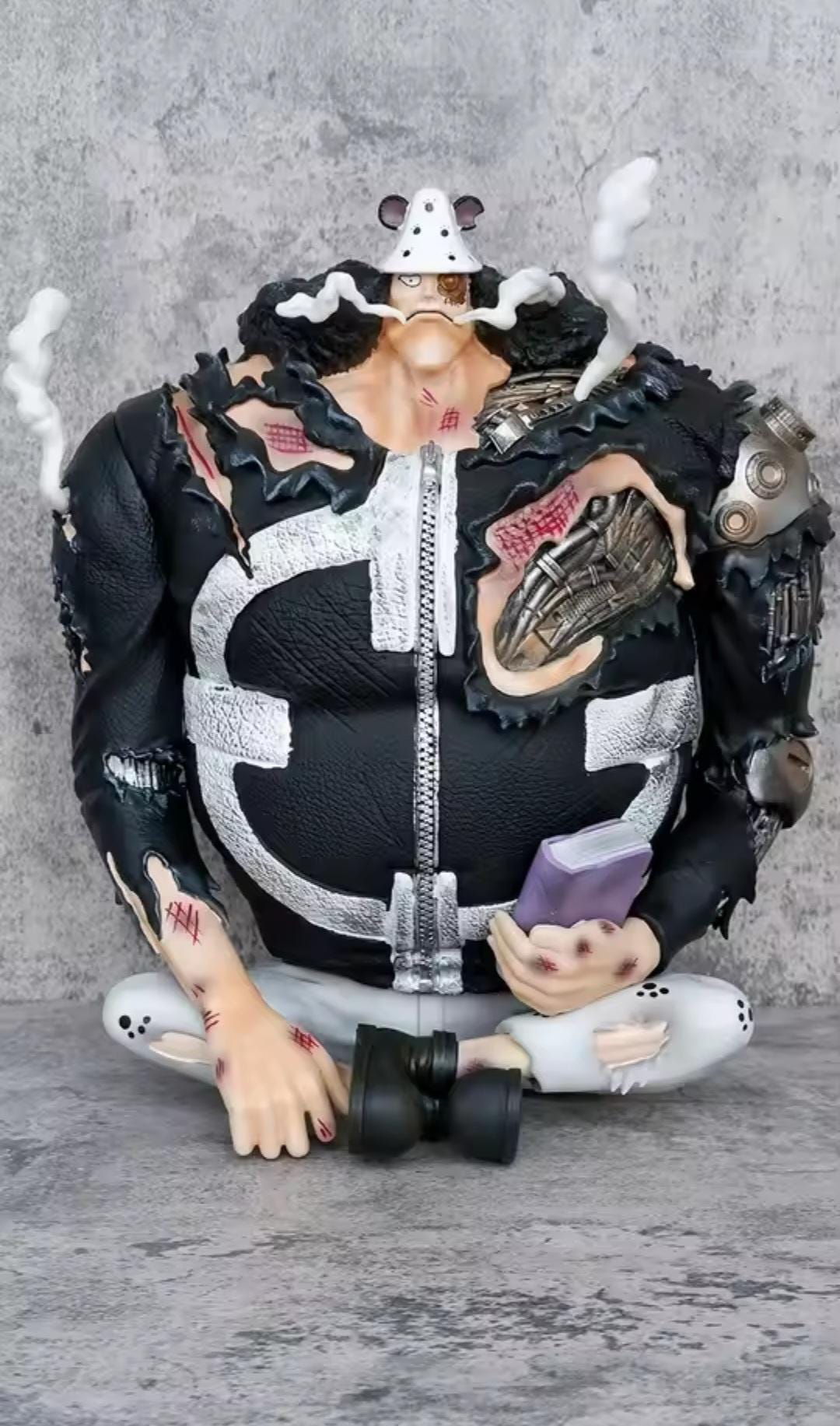 One Piece Collector Figurine – Bartholomew Kuma PX-0 Injured – Statue ...