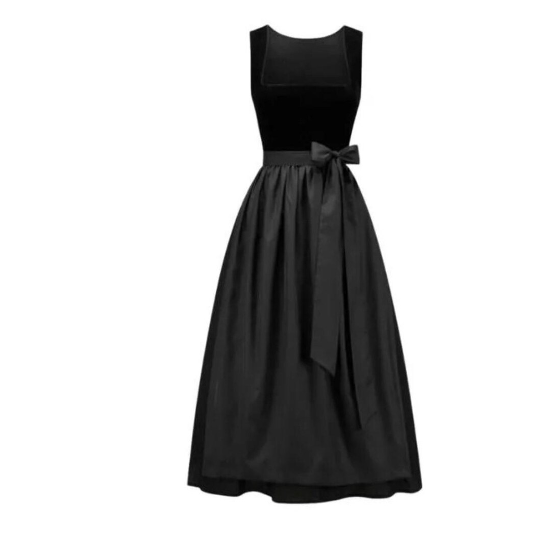 Black Velvet Dirndl Dress: Gothic Oktoberfest Winter Gown - Etsy
