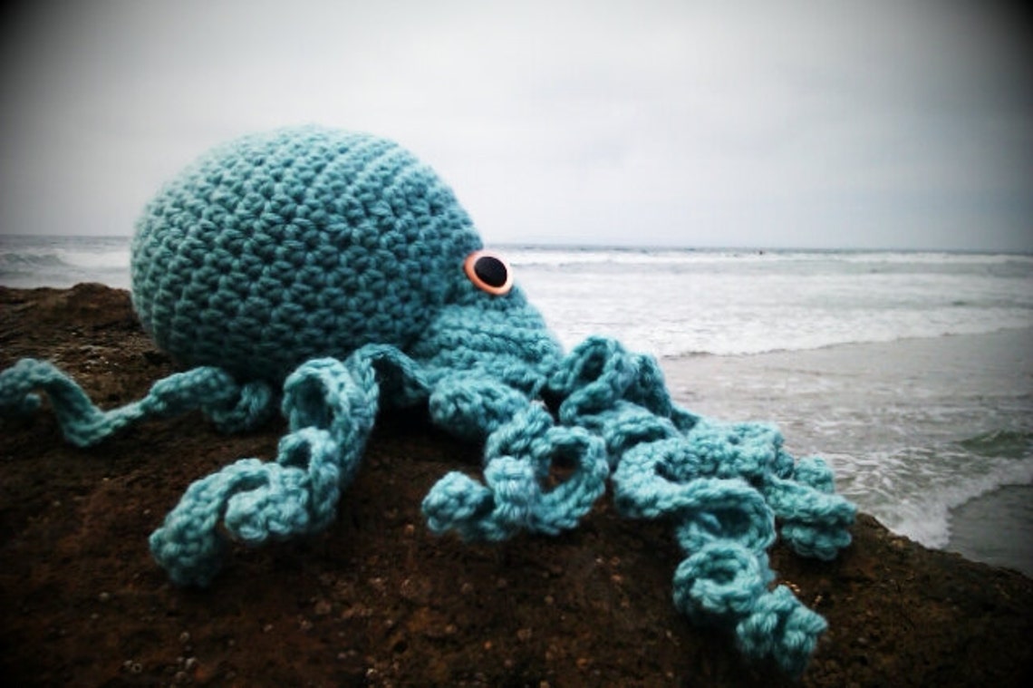 Crocheted Amigurumi Octopus large | Etsy