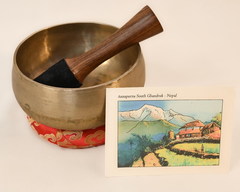 Vintage Style A Note Singing Bowl for Meditation, Yoga & Reiki, Self ...