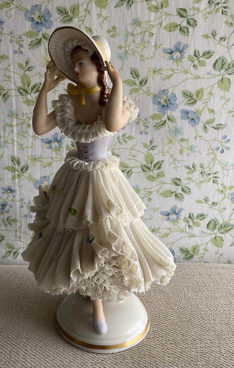 Antique Dresden Fine Porcelain & Lace Work Figurine 10” H, Germany ...