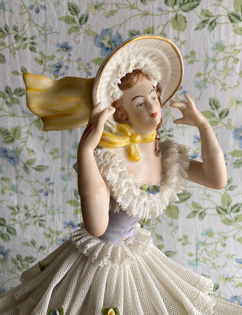 Antique Dresden Fine Porcelain & Lace Work Figurine 10” H, Germany ...