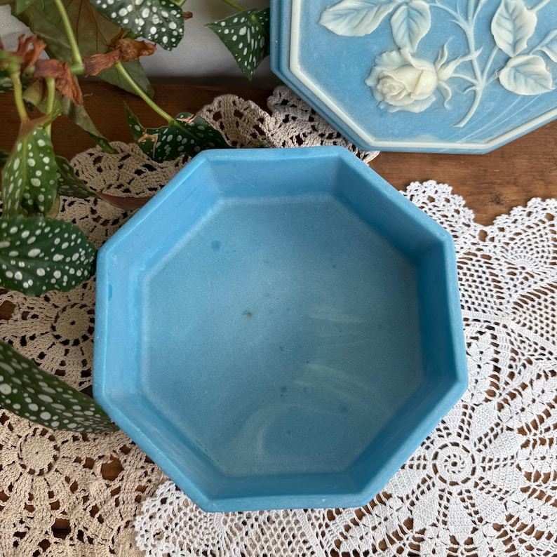 Vintage Powder Blue Incolay Trinket Box, Soapstone White Roses Jewelry ...