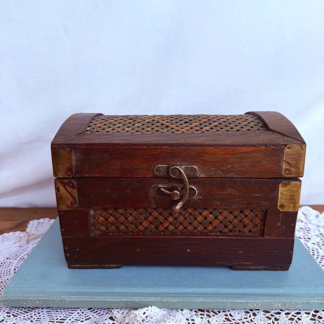 Vintage Woven Bamboo Trinket Box | Rustic Oriental Decor - Etsy