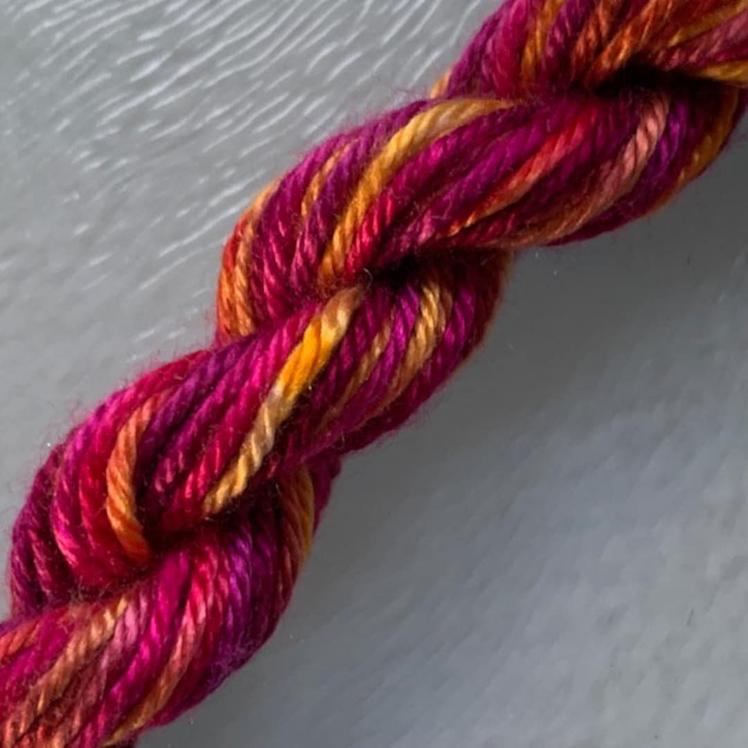 NUEVOS Hilos de Bordar de Seda teñidos a mano con cambios cortos de ...