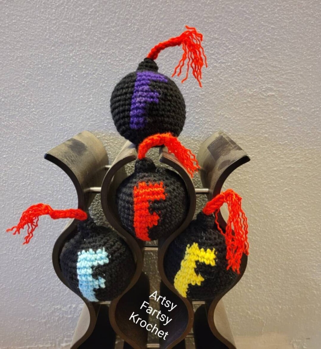 1 F-bombs, F , Bomb, Crochet Frustration Ball, Gag Gift, Anti Stress ...