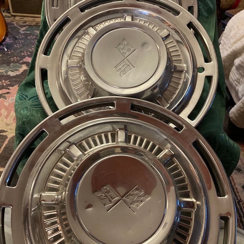Vintage Hubcaps - Etsy