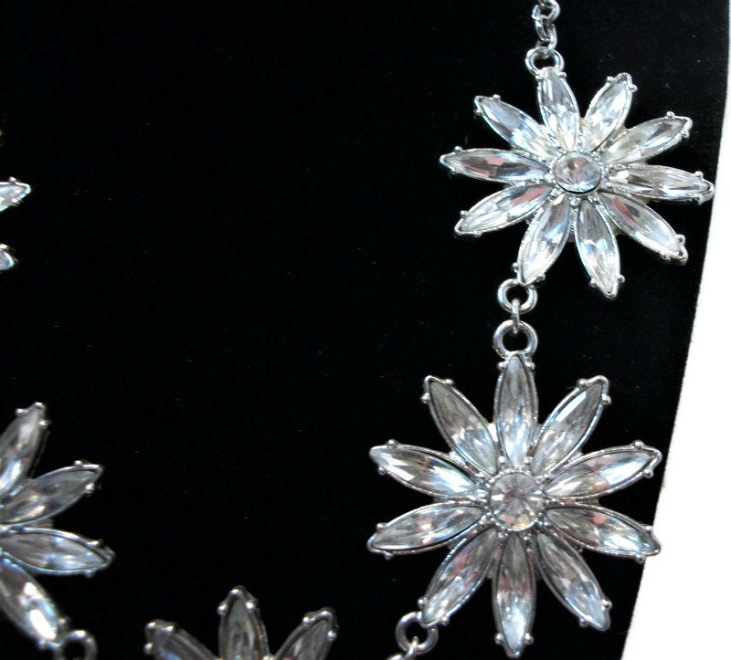 Vintage Faux Necklace, Faux Glass Flower, Flower Necklace, Statement ...