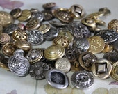 10 Vintage Metal Buttons | Etsy