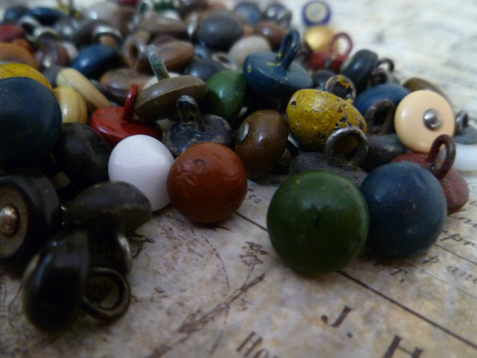 10 Vintage Shoe Button Assortment - Etsy