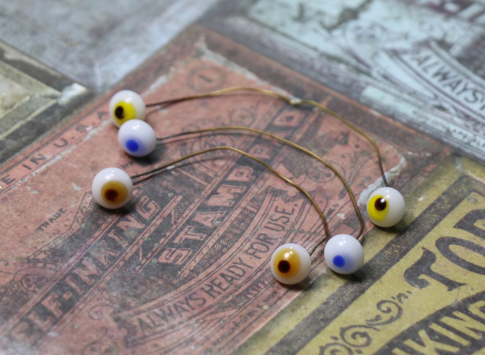 1 Set Vintage Glass Eyes on Wire Choice of Three Colors - Etsy