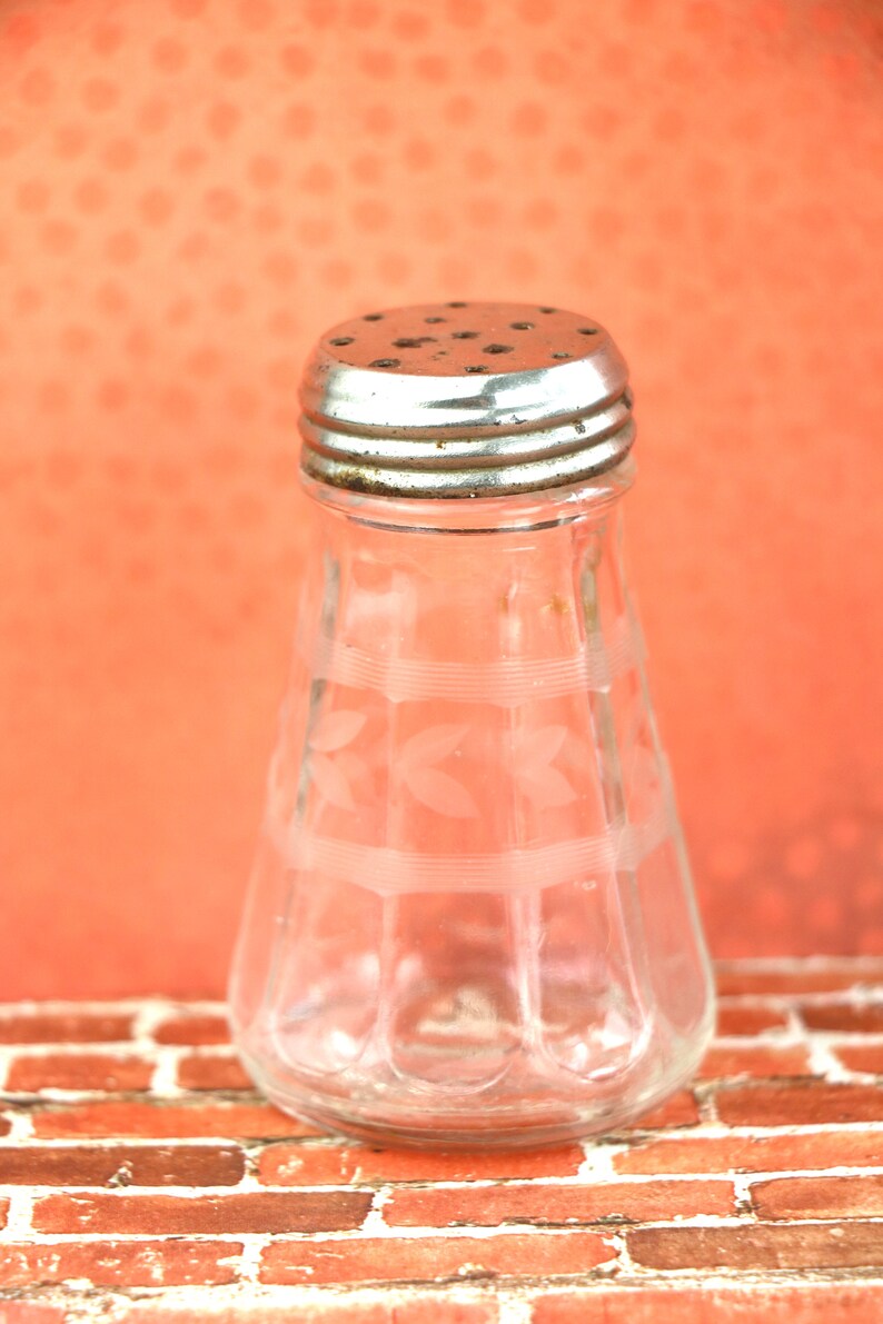 1 Vintage Mid-century Etched Glass Salt Shaker - Etsy