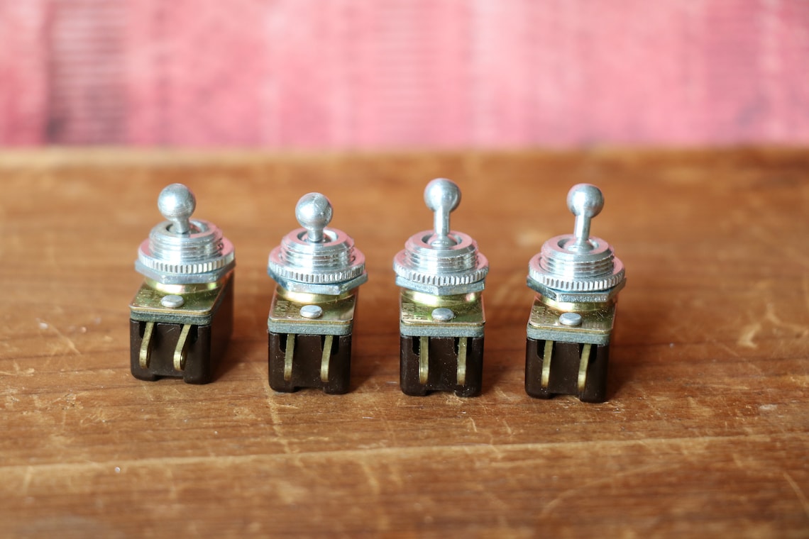 1 Vintage Leviton Bakelite On/Off Toggle Switch | Etsy