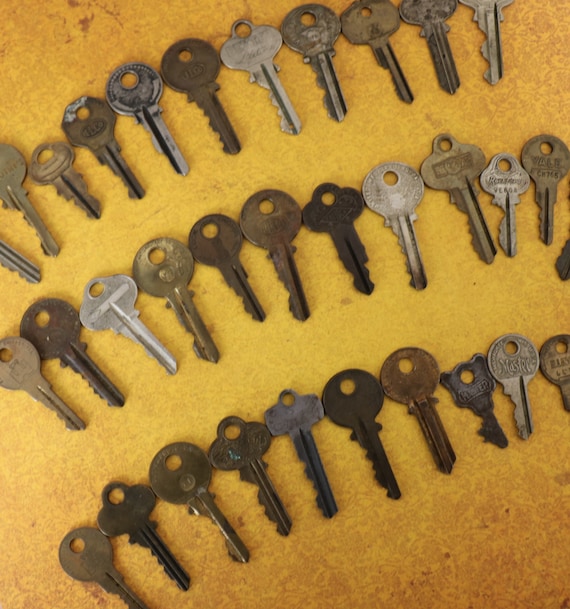 1 Vintage Flat Key | Etsy
