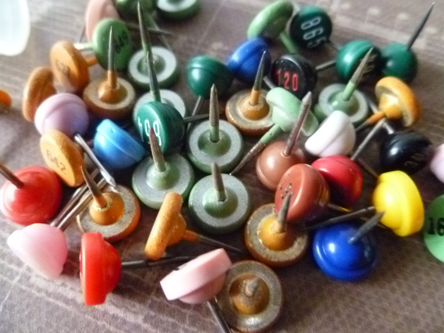 5 Vintage Moore Map Tacks | Etsy