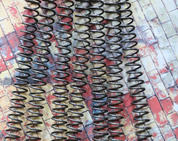 1 Vintage Large Industrial Steel 6-1/2 Inch Compression Spring - Etsy