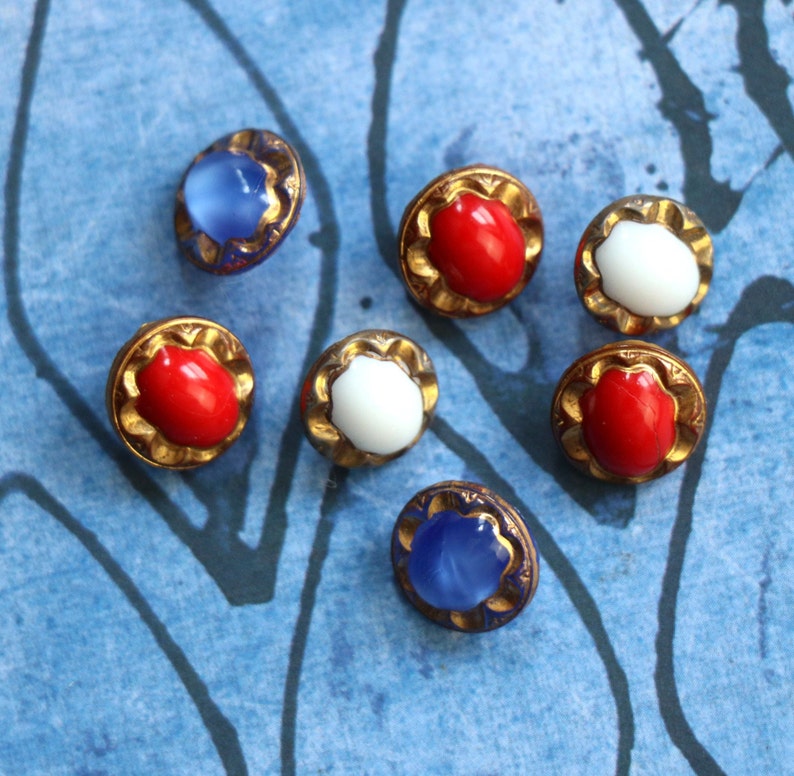 3 Vintage 1940's Red White and Blue Glass Buttons - Etsy