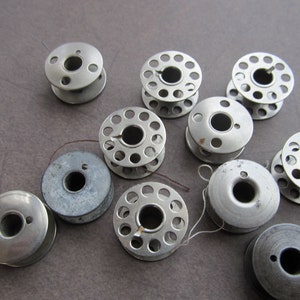 2 Vintage Metal Bobbins - Etsy