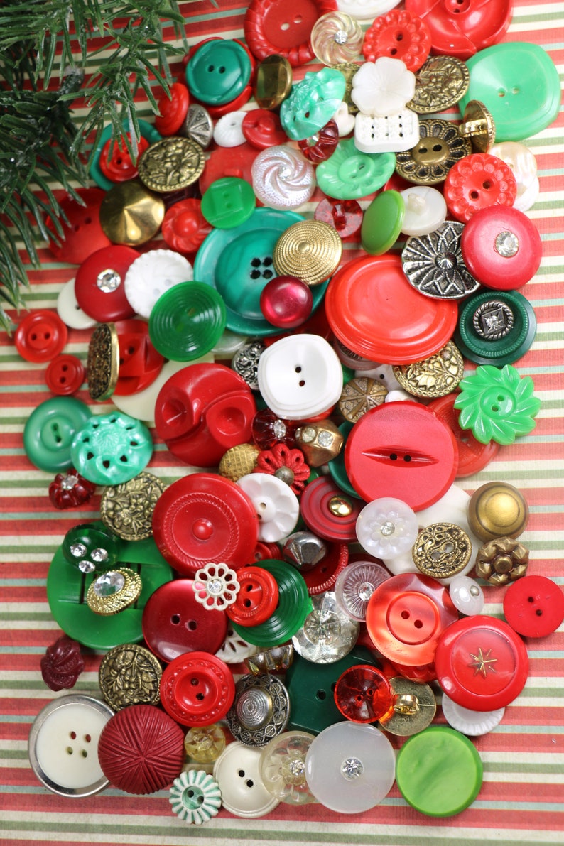1 Dozen Vintage Christmas Mix Buttons | Etsy