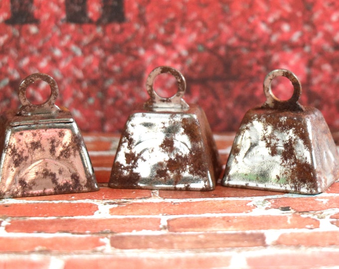 1 Vintage Small Steel Rusted Bell - Etsy