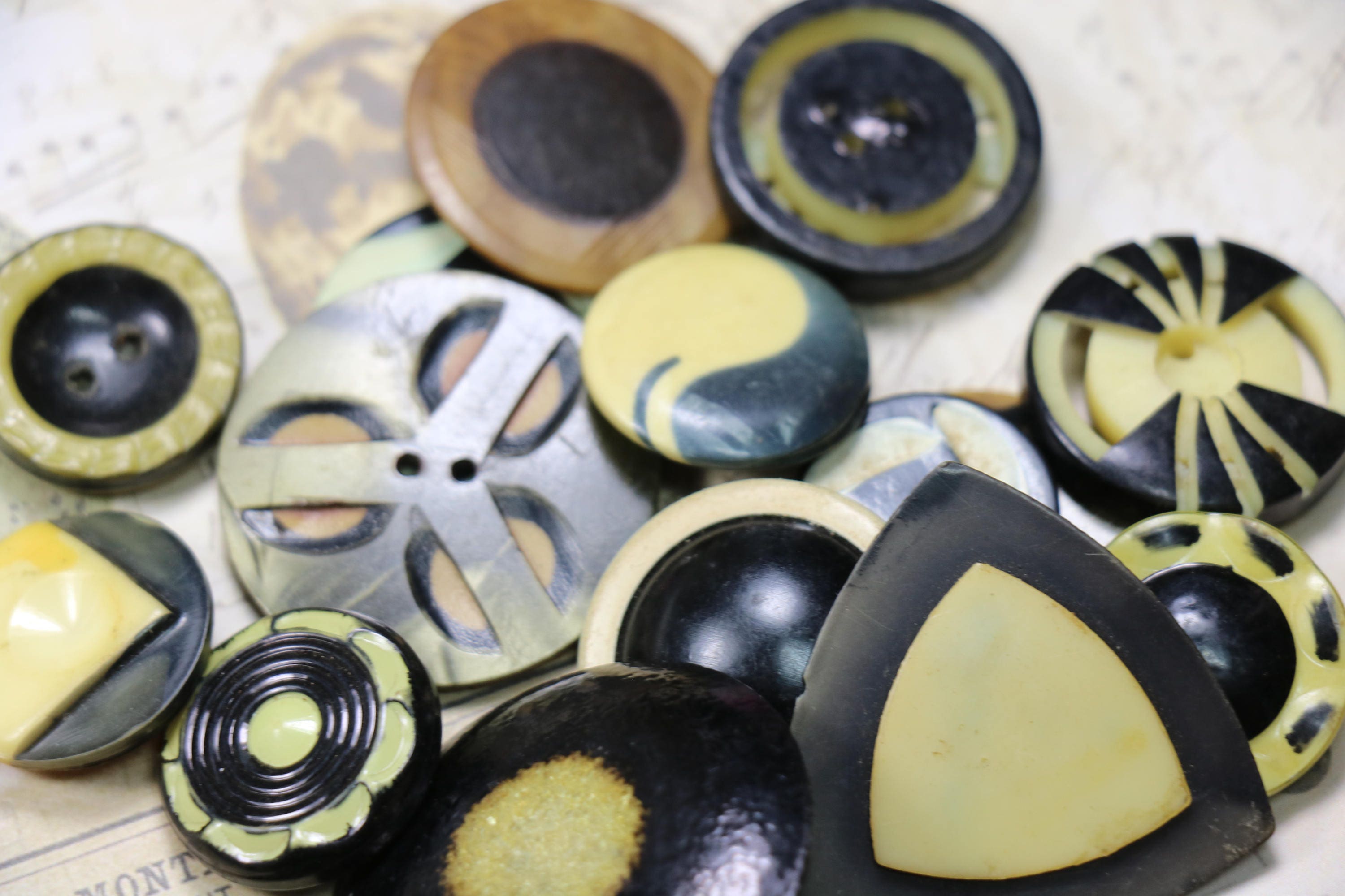 2 Vintage Deco Black and Ivory Plastic and Metal Buttons | Etsy