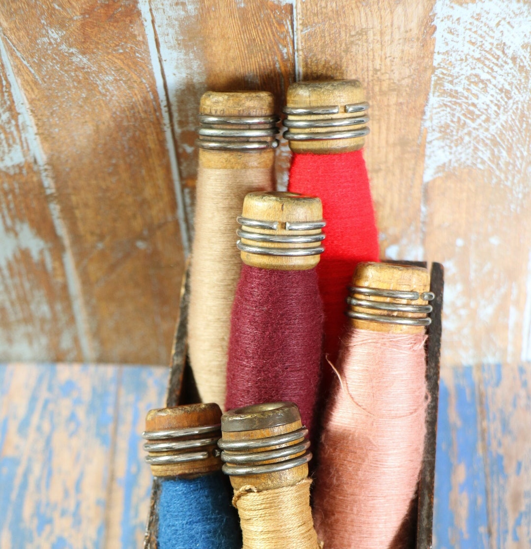 1 Antique Wooden Spool With Thread - Etsy