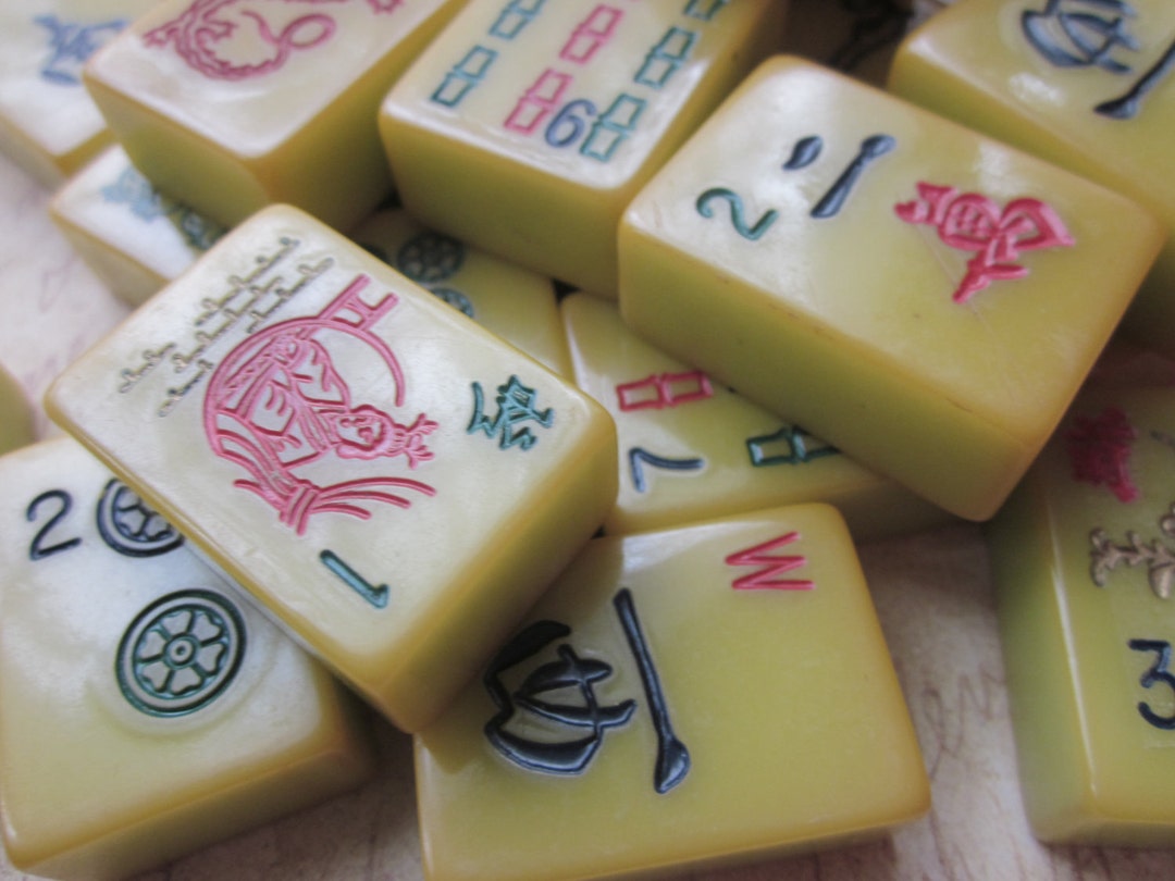 2 Vintage Bakelite Mahjong Pieces - Etsy