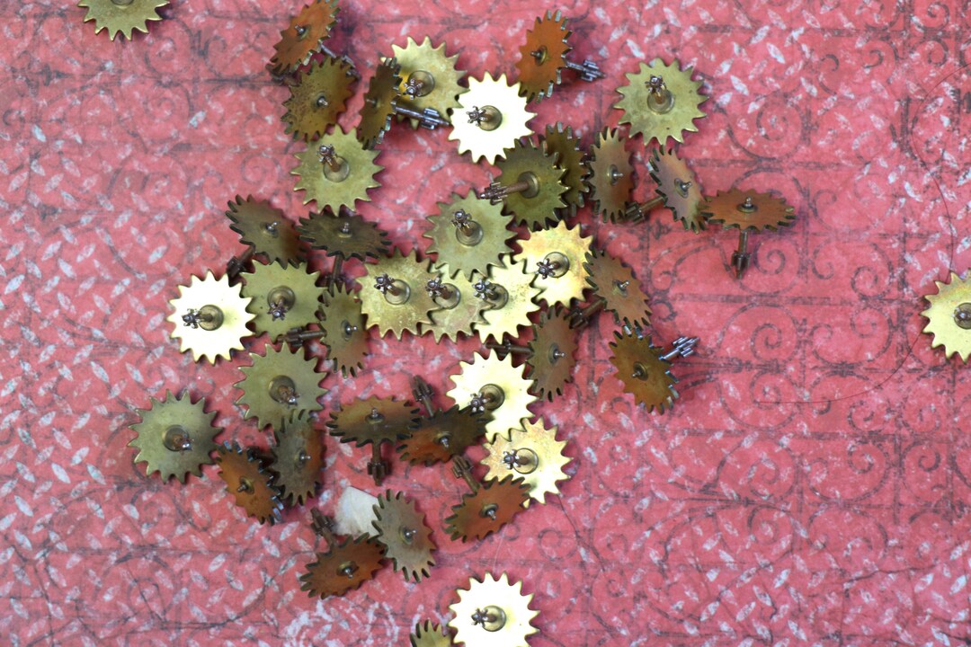 5 Small Brass Gears - Etsy