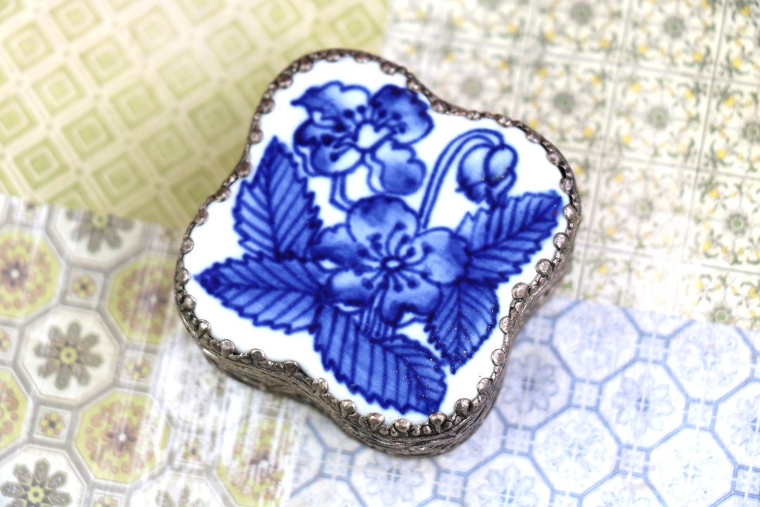 Vintage Ceramic and Metal Hand Painted Box With Mirror - Etsy