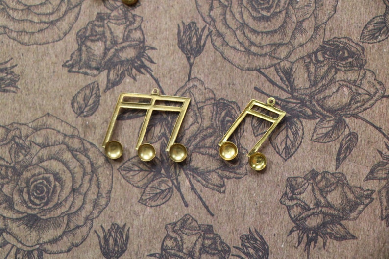 2 Vintage Brass Musical Note Stampings Charm - Etsy