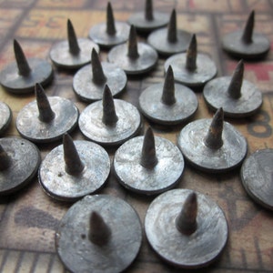 3 Vintage Metal Numbered Tacks - Etsy