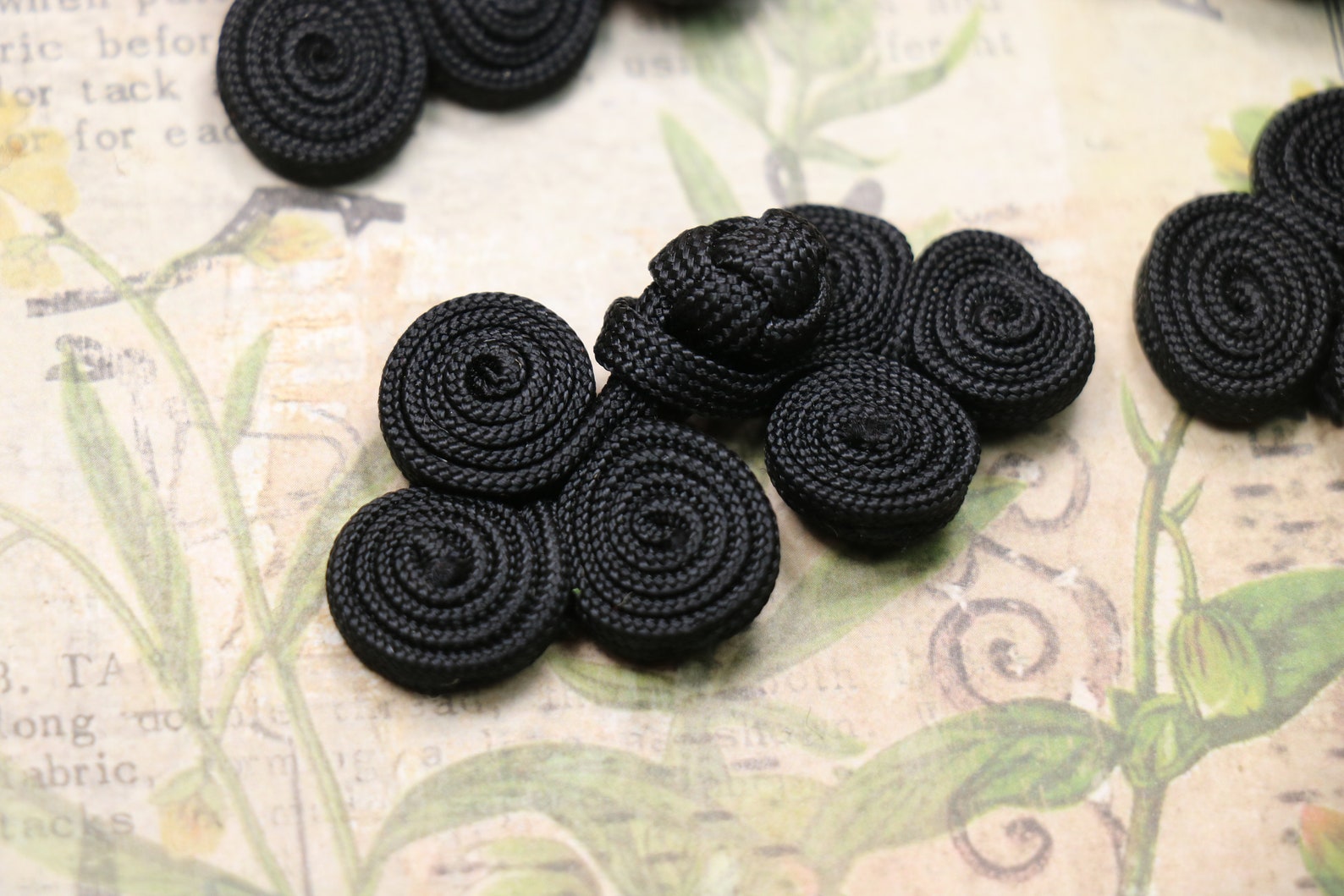 1 Vintage Black Fabric Frog Closure Set | Etsy