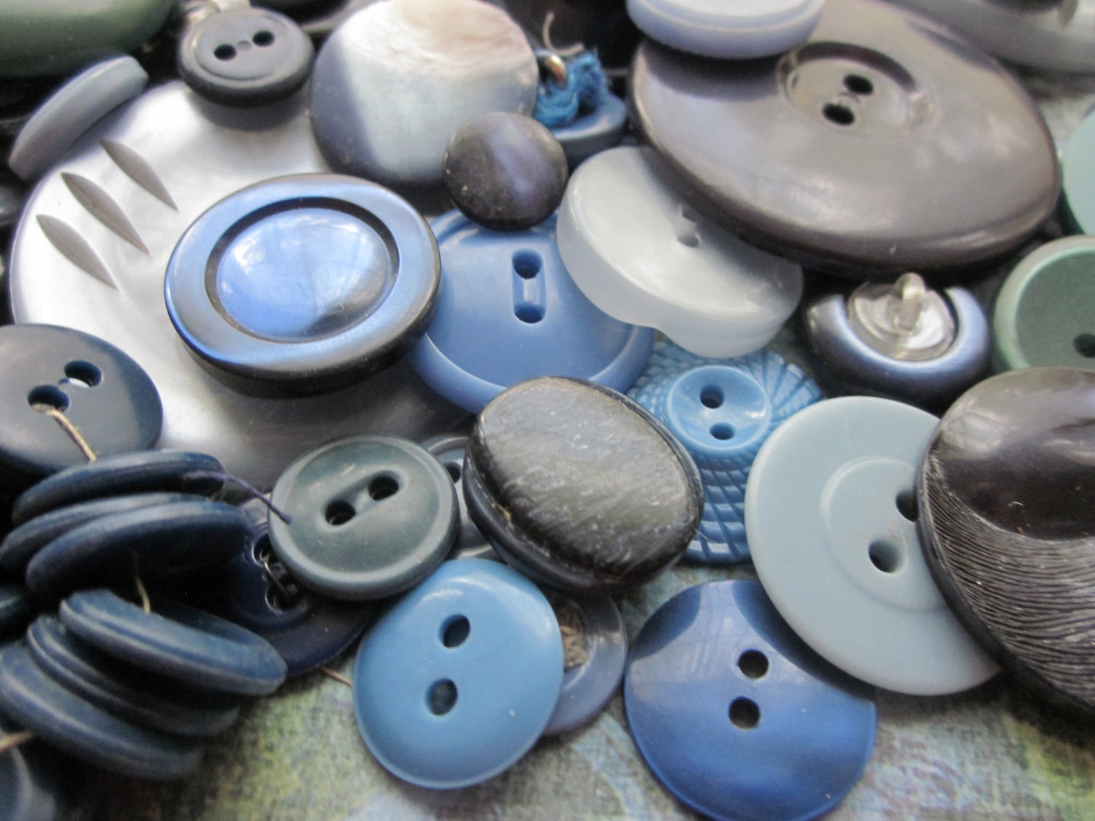 Vintage Shades of Blue Buttons - Etsy