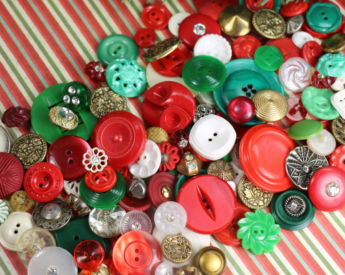 1 Dozen Vintage Christmas Mix Buttons - Etsy