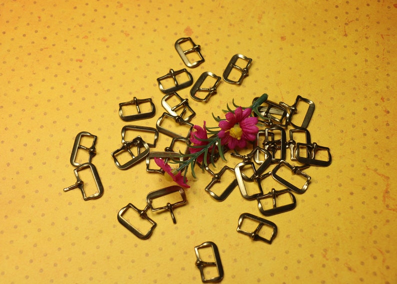 5 Vintage Miniature Brass Buckles - Etsy