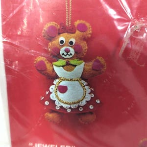 Bucilla 2340 Goldilocks & Friends Jeweled Felt Holiday Ornaments Kit ...