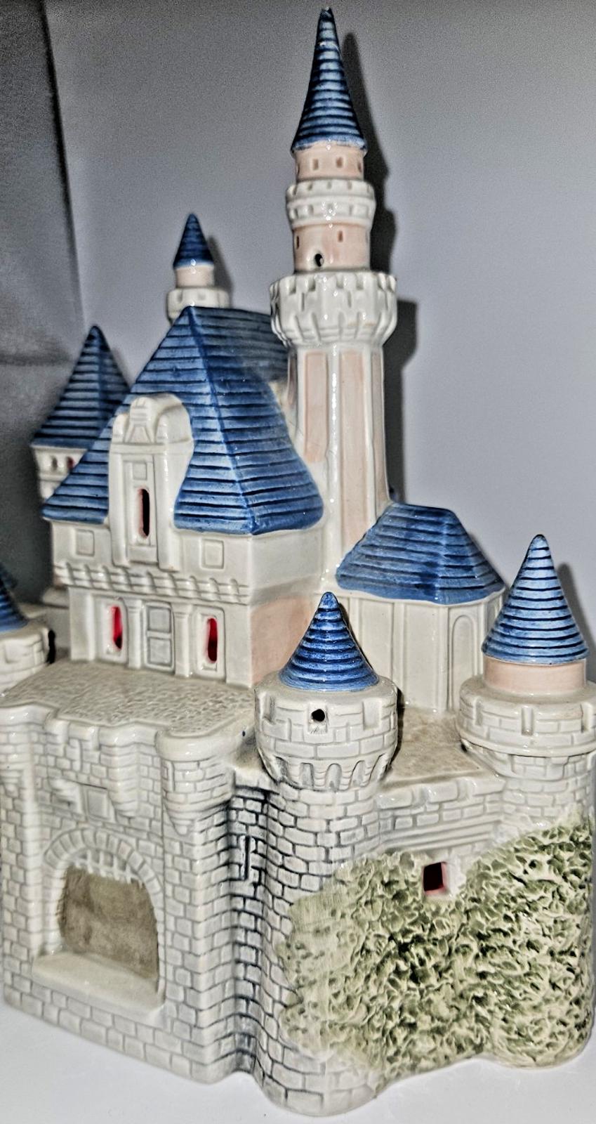 Disney Sears Cinderella Castle Magic Kingdom Ceramic Light up With Box ...