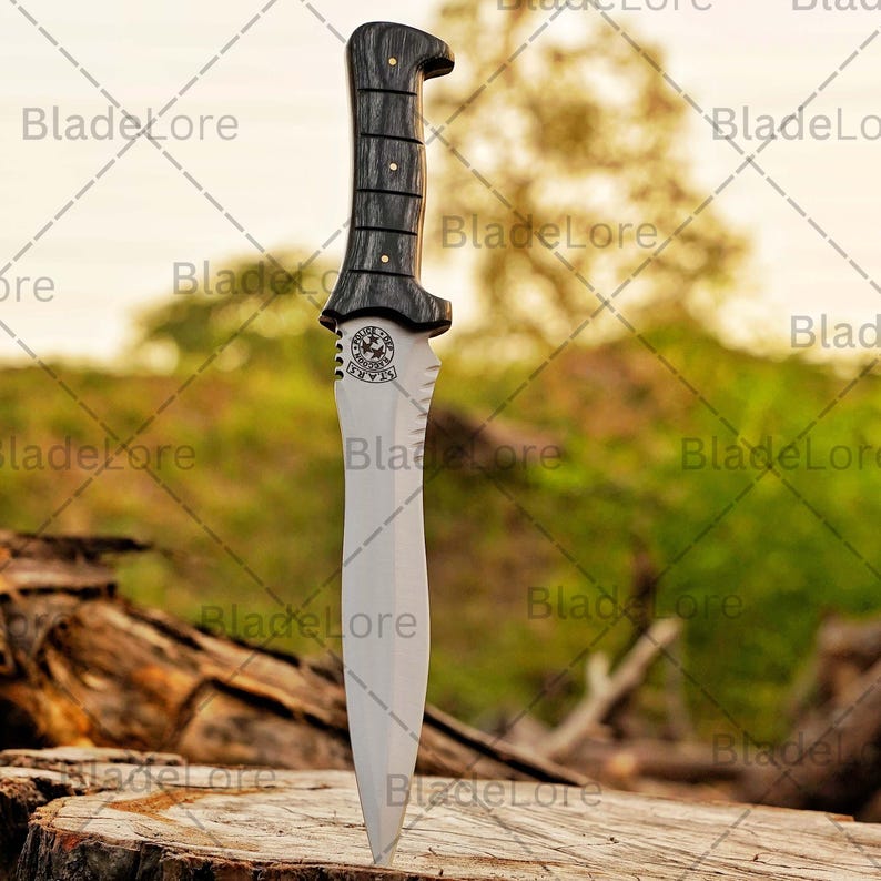 Resident Evil 4 Leon Kennedy Knife – Handmade D2 Steel Hunting Blade - Etsy