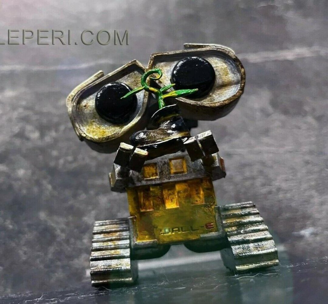 Handpainted Wall-e Robot Figure - Cute Robot Home Decor - Etsy
