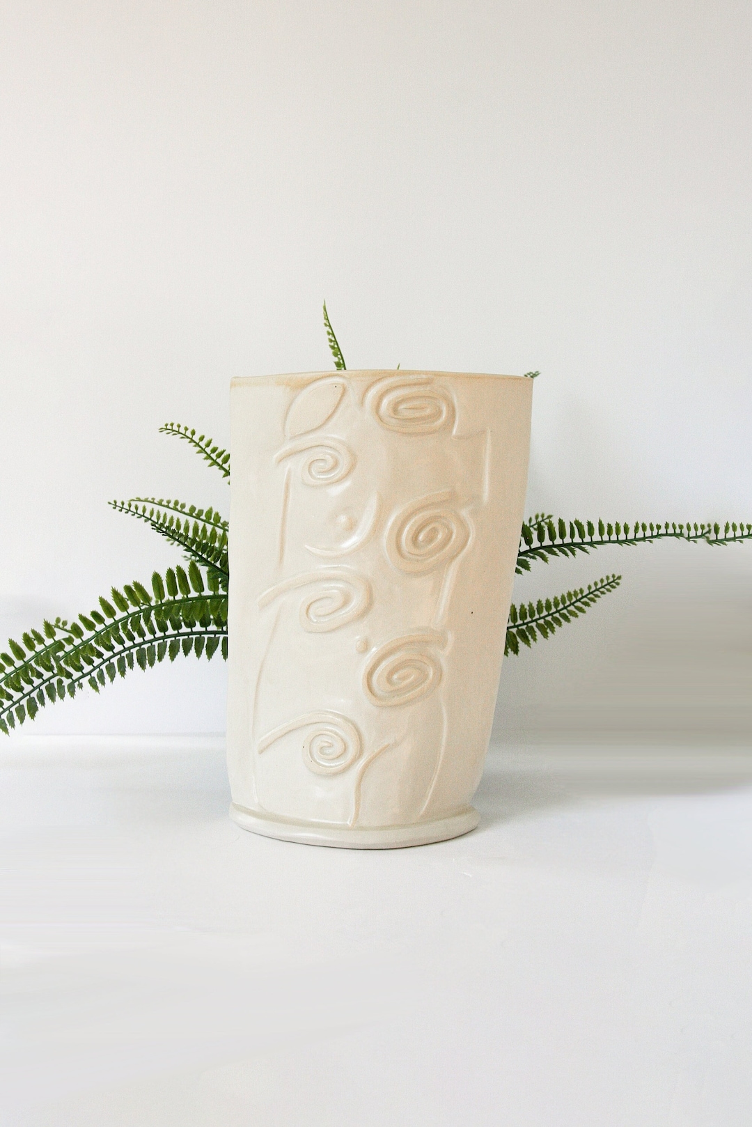 Handbuilt Vase Magritte Infinity - Etsy