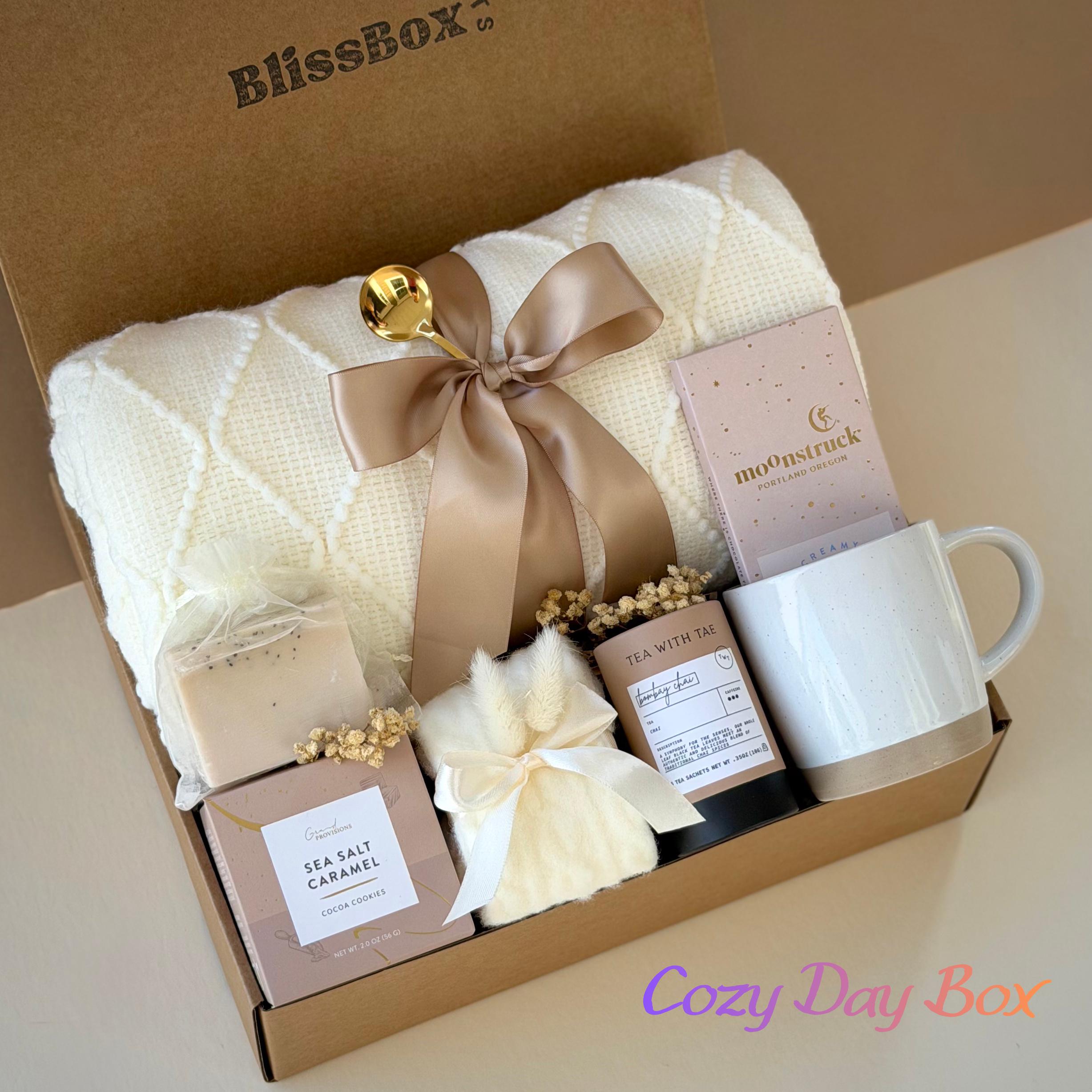 Cozy Gift Box for Couples, Romantic Gift Box for Couples, Anniversary ...