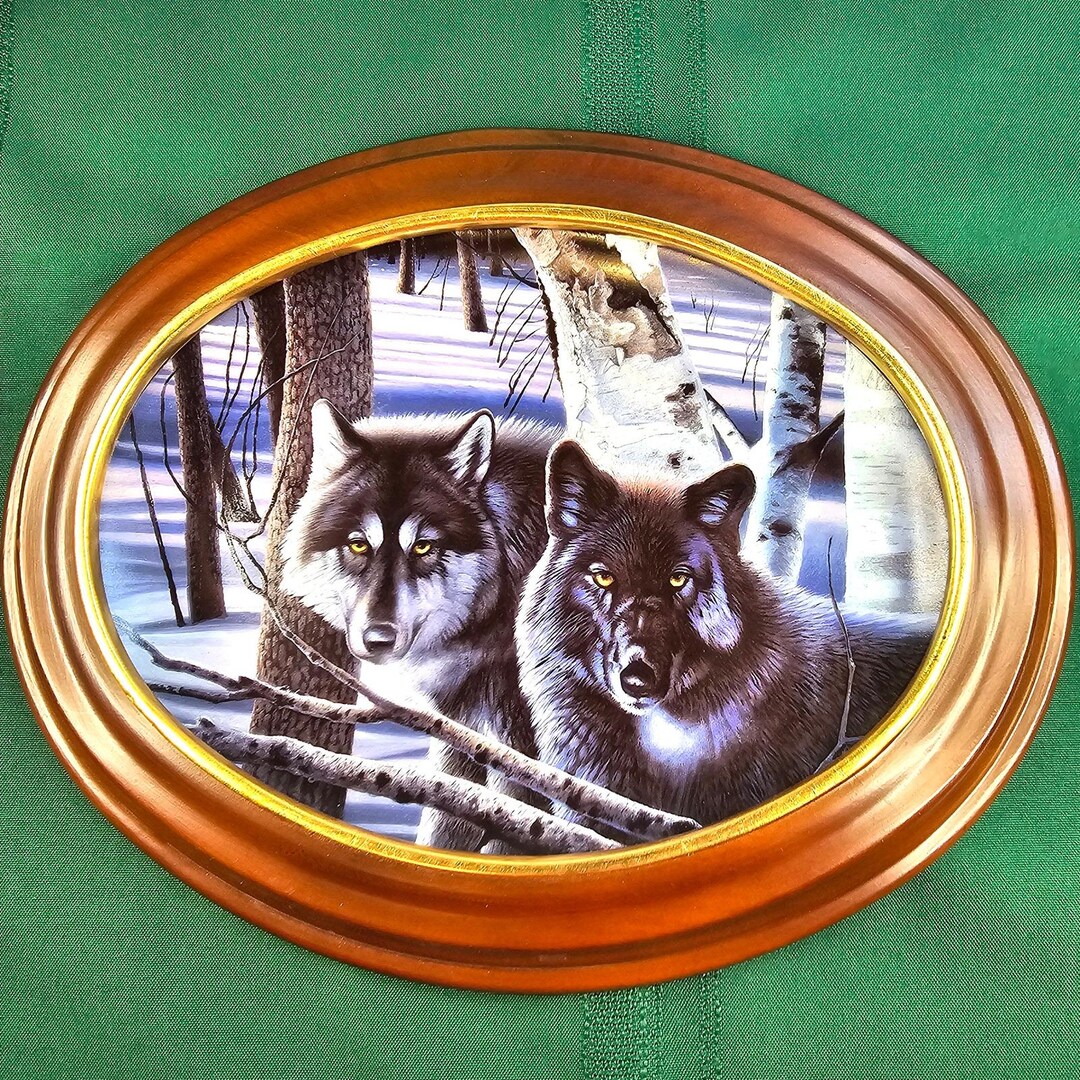 VTG Night Watch Shadow Guardians Wolf Plate Bradford Exchange Daniel ...