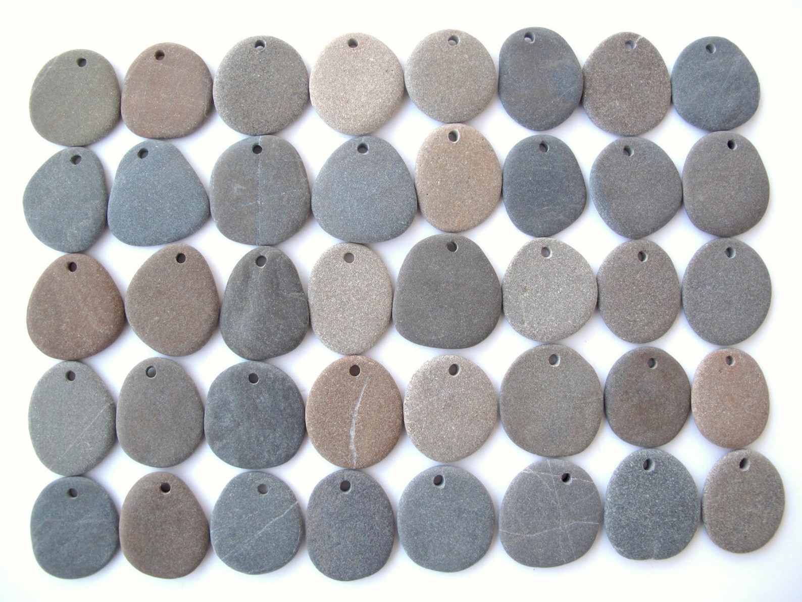 Drilled Small Flat Beach Stones to Paint, Craft Rocks for Painting ...