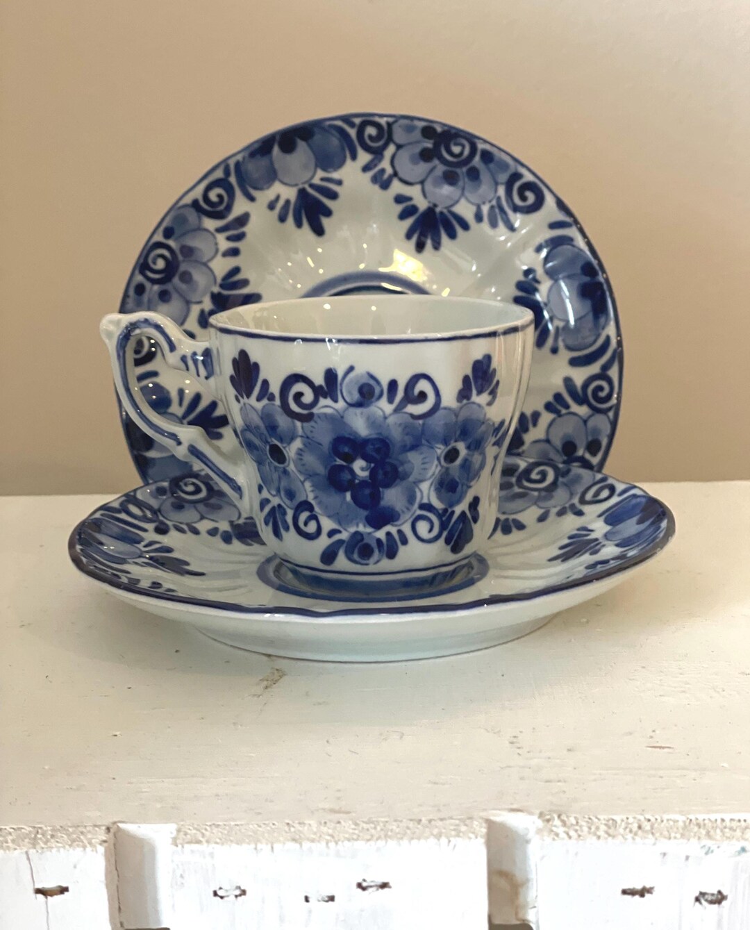 Hand-painted Delft Blue Tea Cups & Saucers: Vintage Dutch Delftware - Etsy