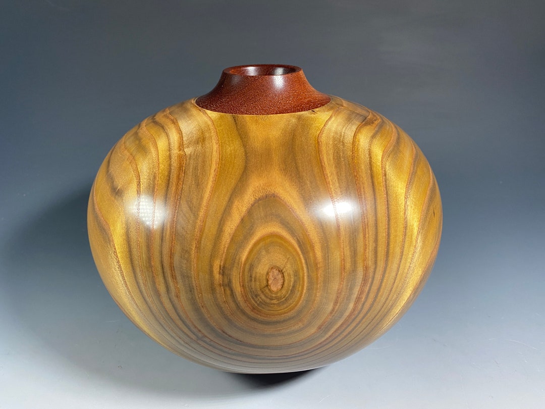 SUMAC & SAPELE G+ Hollow #15311 Made by Smithsonian Artist, David Walsh ...