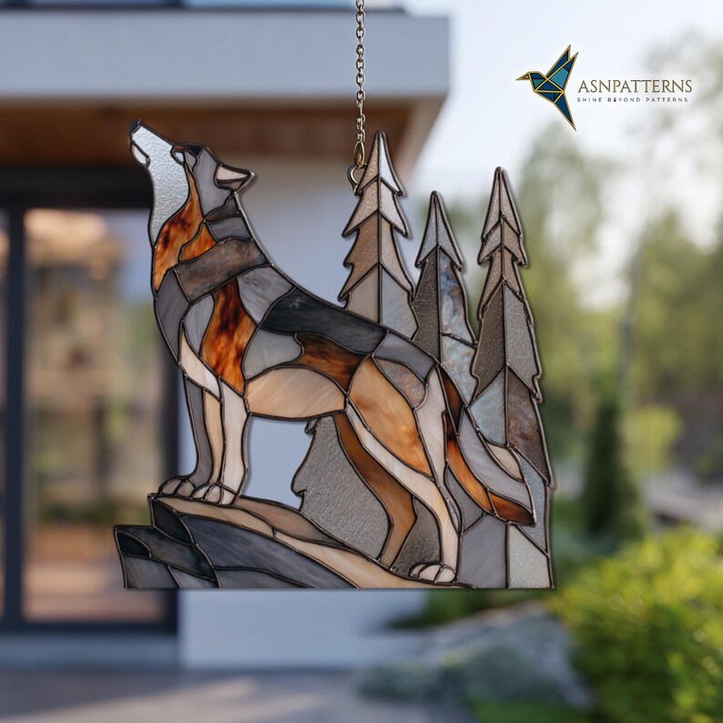 Wolf in Forest Stained Glass Pattern, Wolf Suncatcher Template, DIY ...